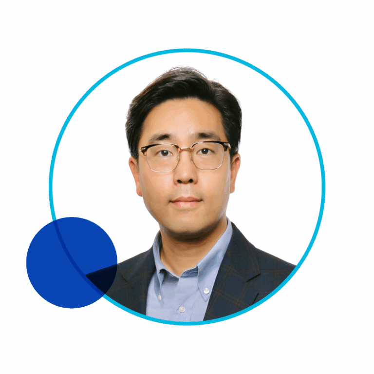Accuray Leadership Team